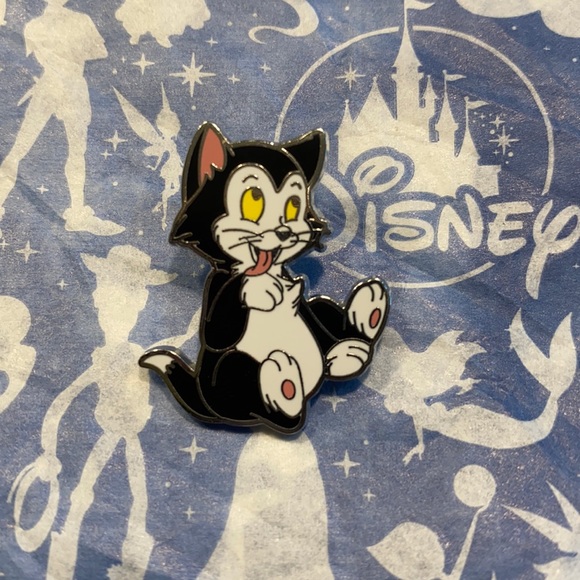 Disney | Accessories | Disney Figaro Pin | Poshmark